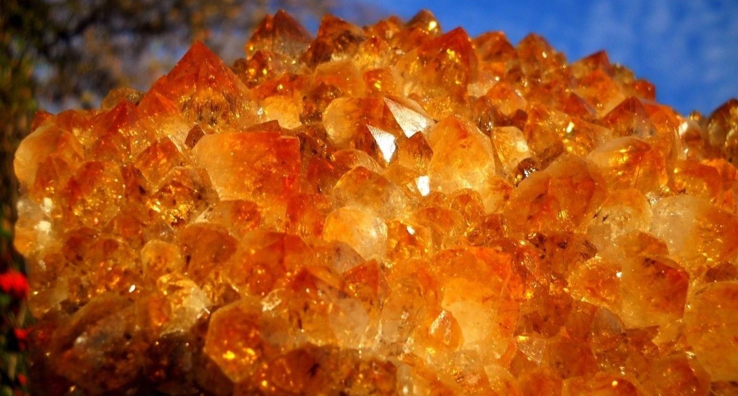 The Best Geodes for Gifts in 2025 - Jewel Crystals Shop