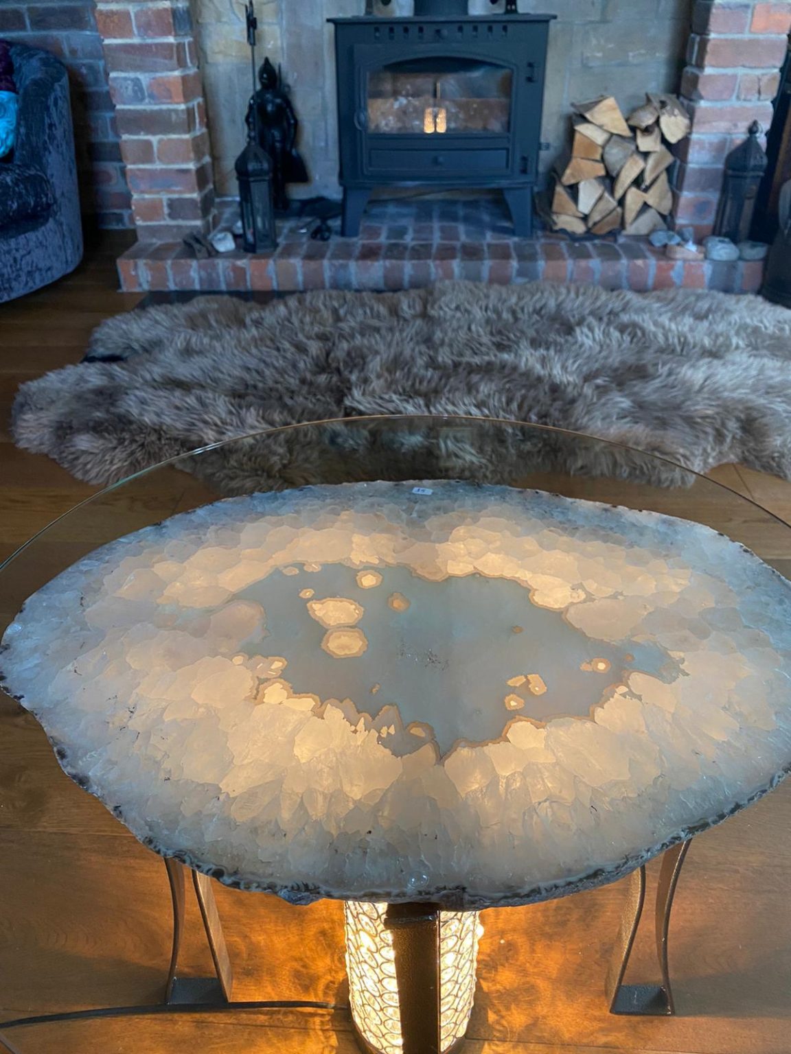 Agate Geode Table 15kg H45xW57cm Grey / White Crystal Quartz Material