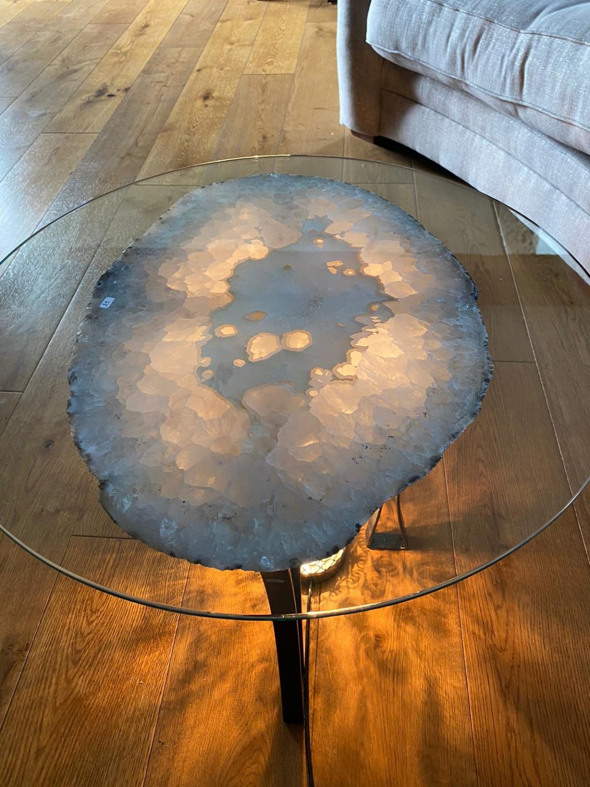 Agate Geode Table 15kg H45xW57cm Grey / White Crystal Quartz Material